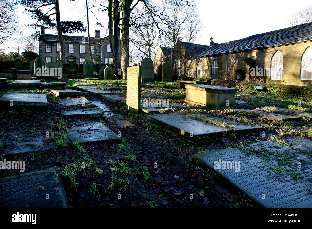 Pennine graveyard hi-res stock photography and images - Alamy