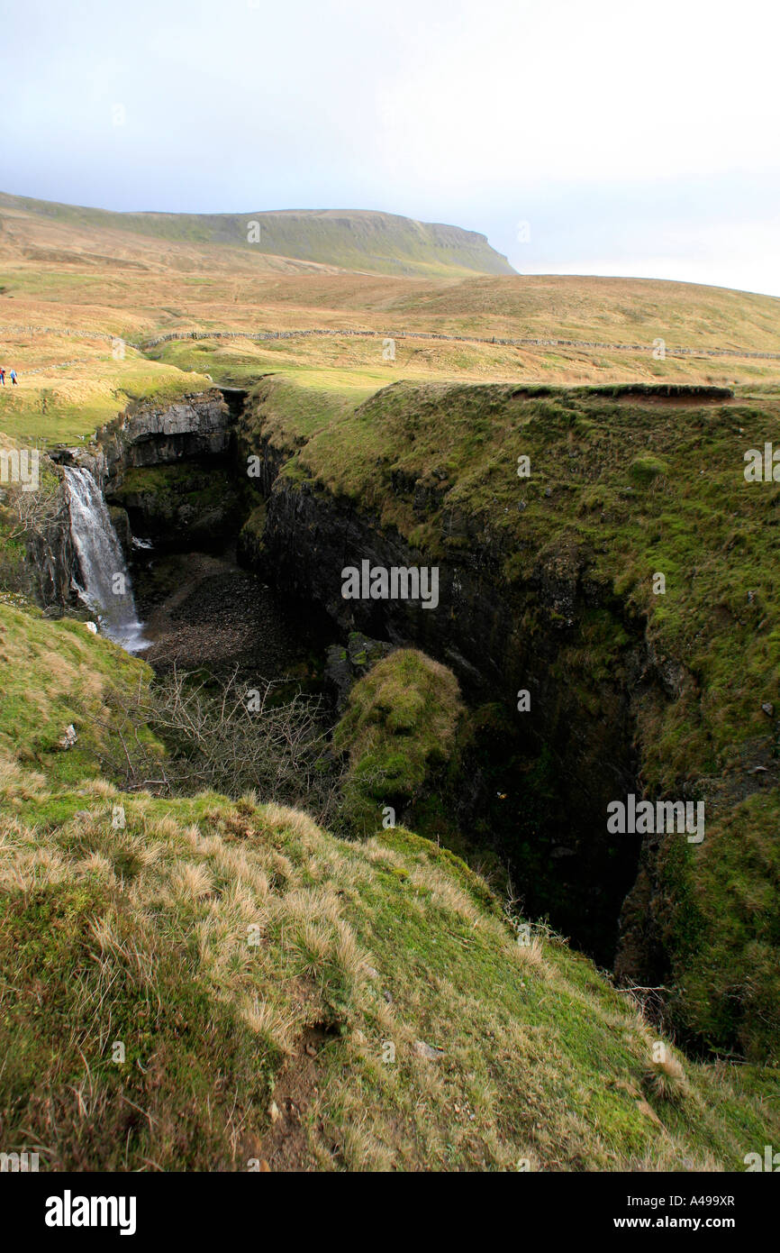 Hull Pot, Yorkshire Dales Stock Photo - Alamy