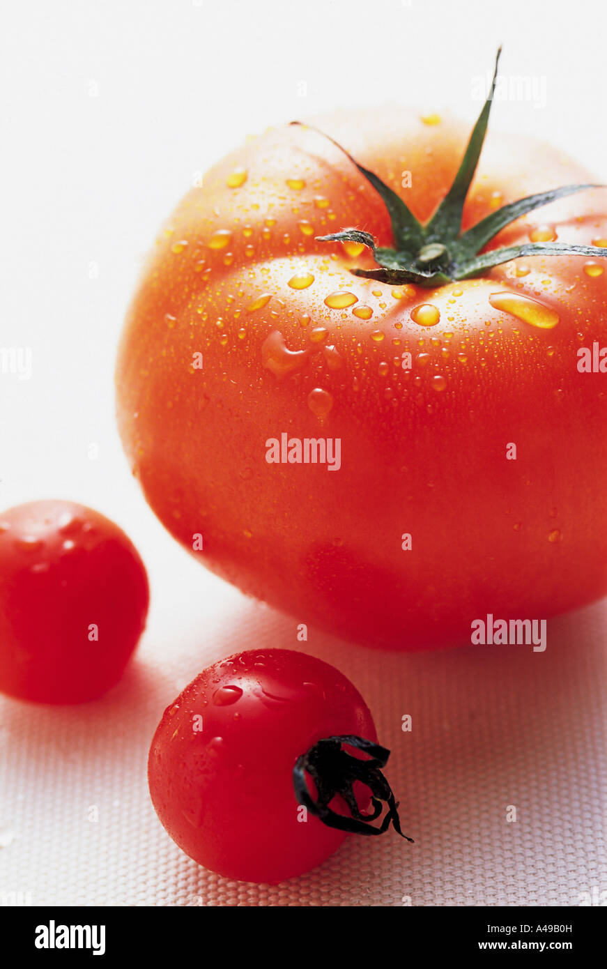 Close-up of fresh tomatoes Stock Photo - Alamy