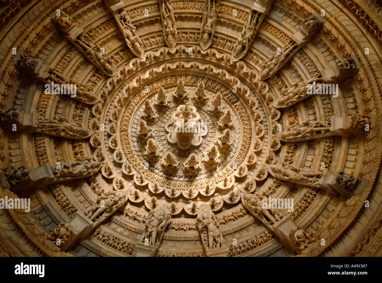 Dilwara Temple / Mount Abu Stock Photo - Alamy