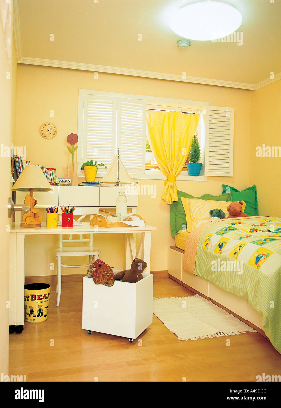 Interiors of a bedroom Stock Photo - Alamy