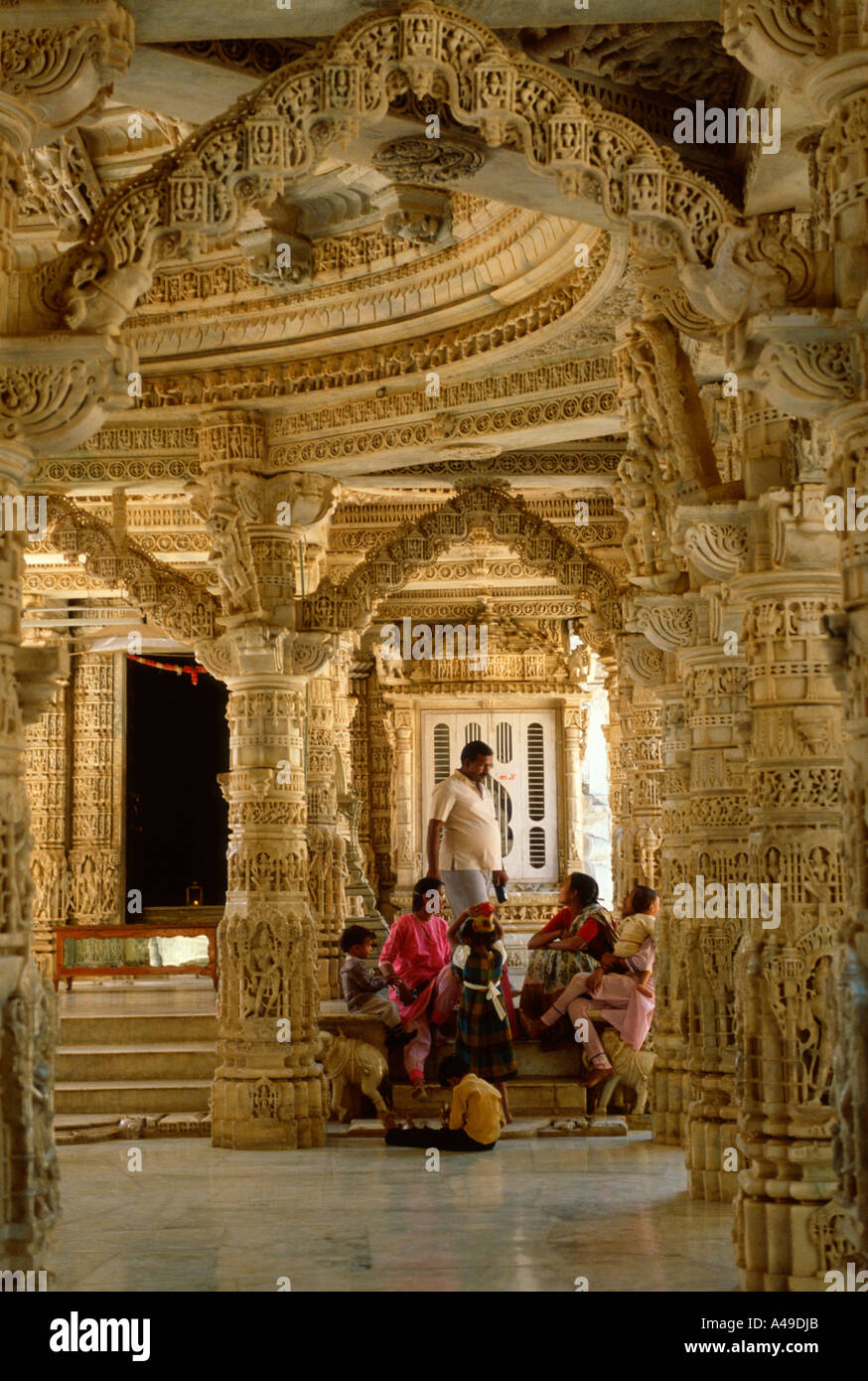 Dilwara Temple / Mount Abu Stock Photo - Alamy