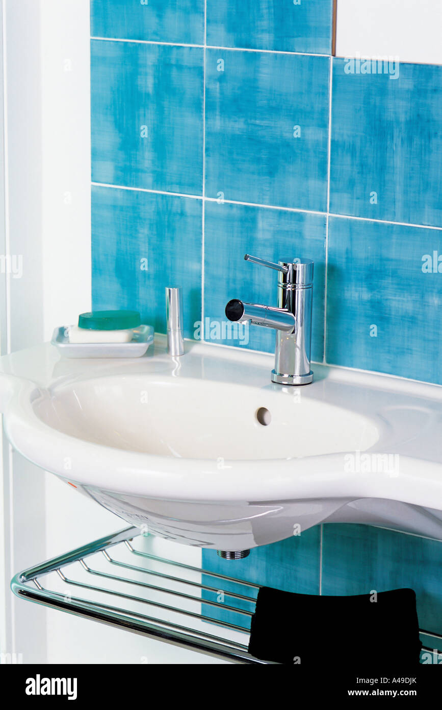 Close-up of a bathroom sink Stock Photo - Alamy