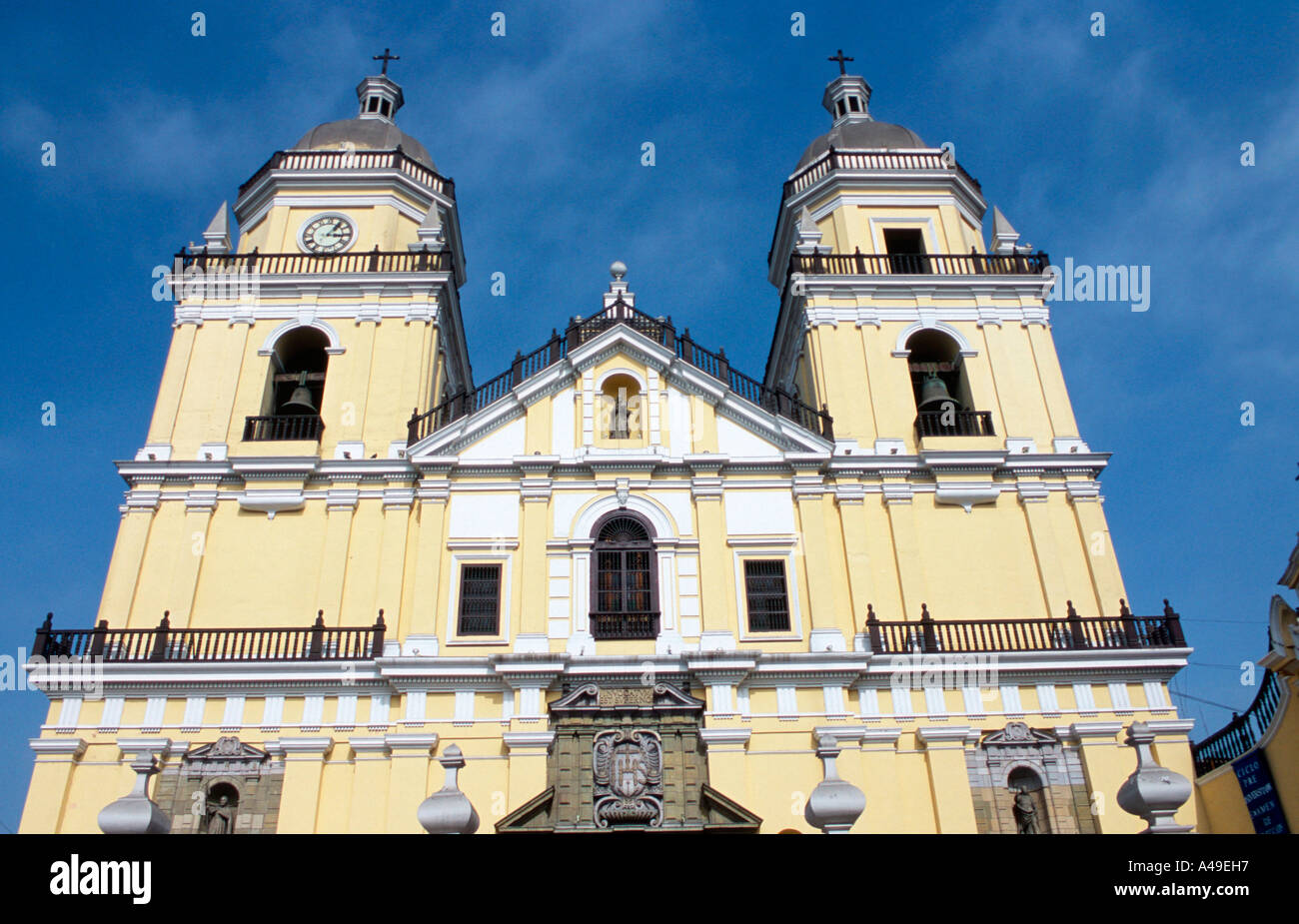 Lima peru iglesia san pedro hi-res stock photography and images - Alamy