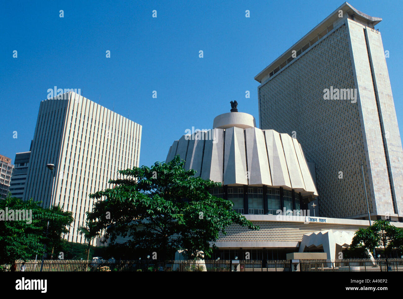 Tower blocks mumbai hi-res stock photography and images - Alamy