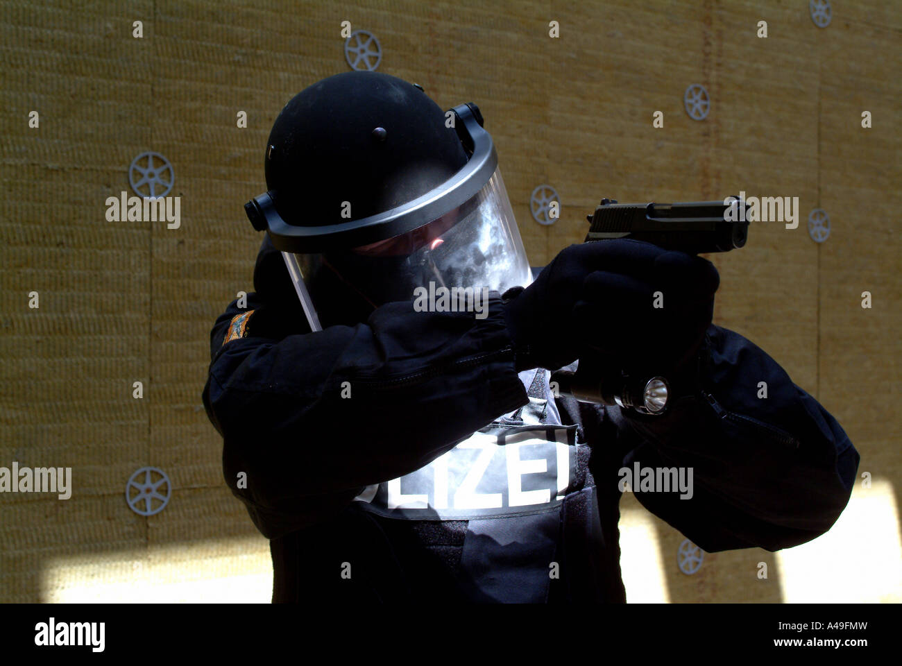 Member of a German SWAT Team Stock Photo - Alamy