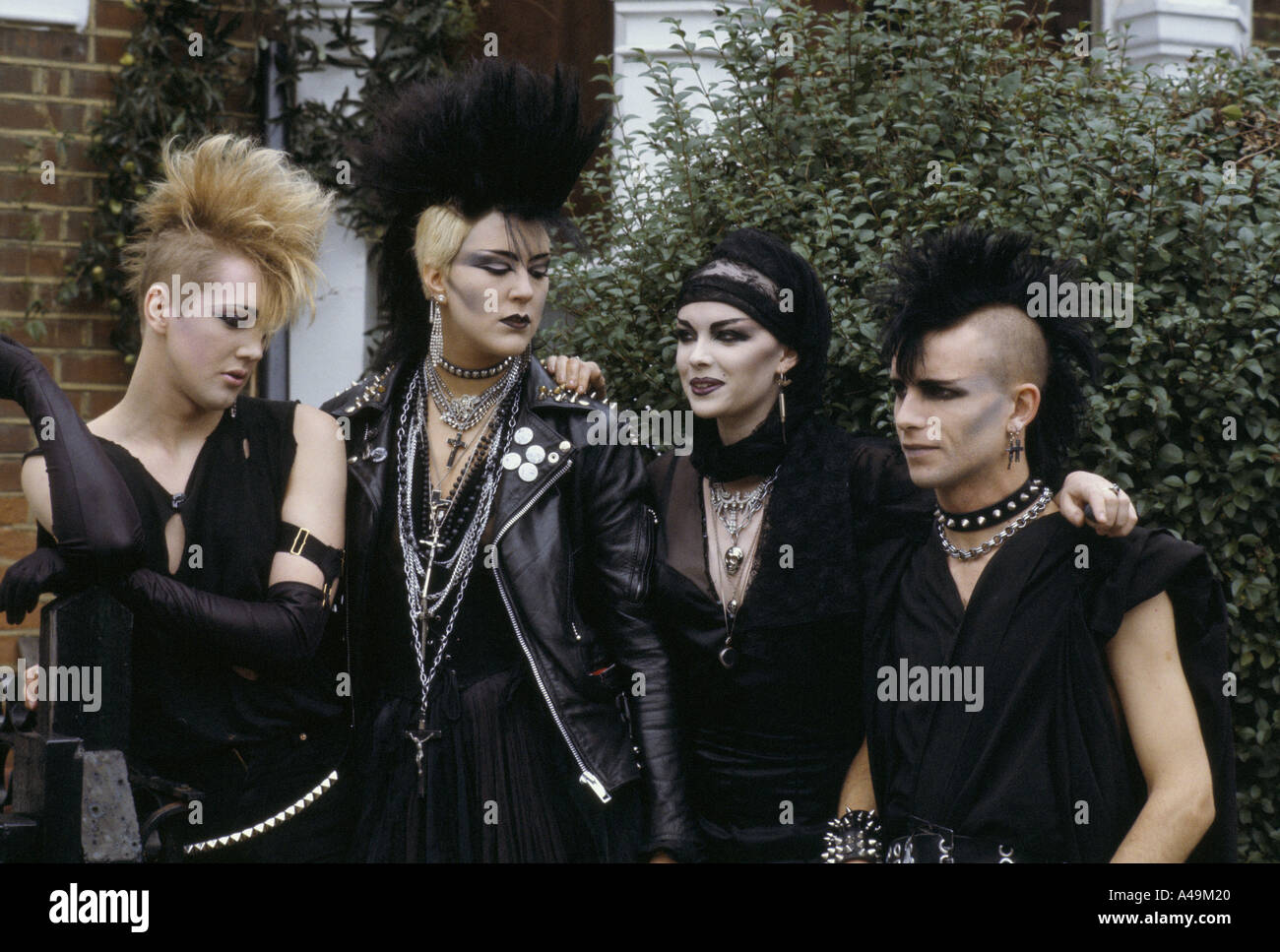 Victorian goths hi-res stock photography and images - Alamy