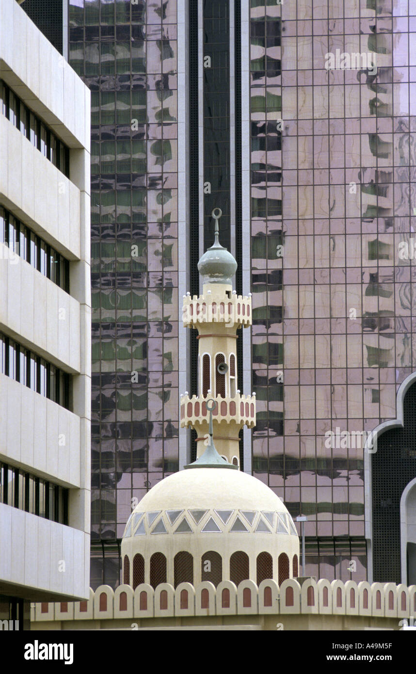 Uae abu dhabi 1990 hi-res stock photography and images - Alamy
