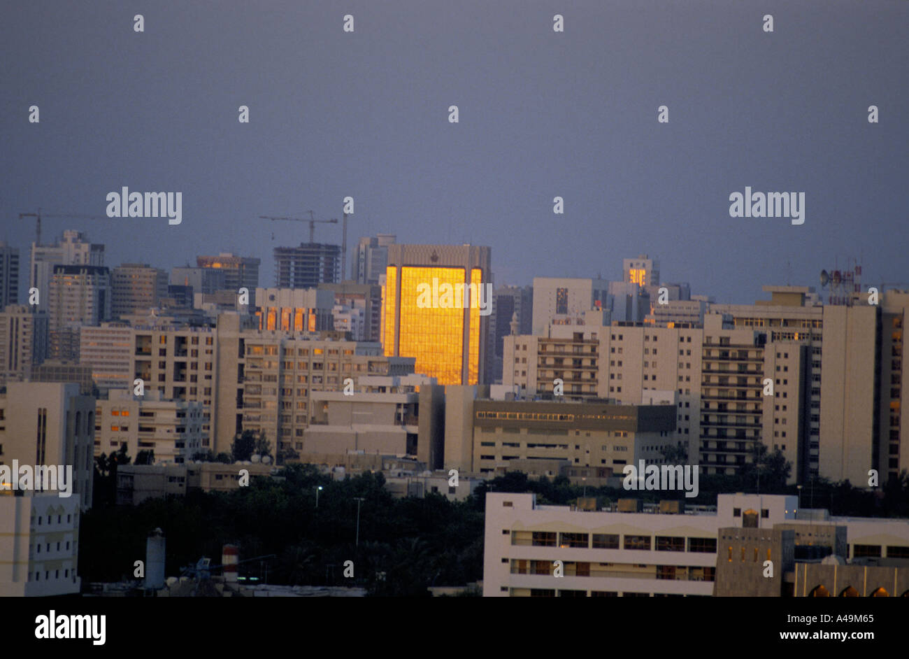 Uae abu dhabi 1990 hi-res stock photography and images - Alamy