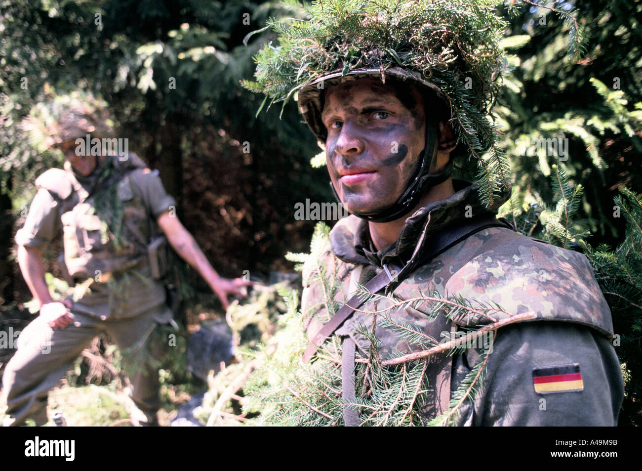 Paratrooper exercise hi-res stock photography and images - Alamy