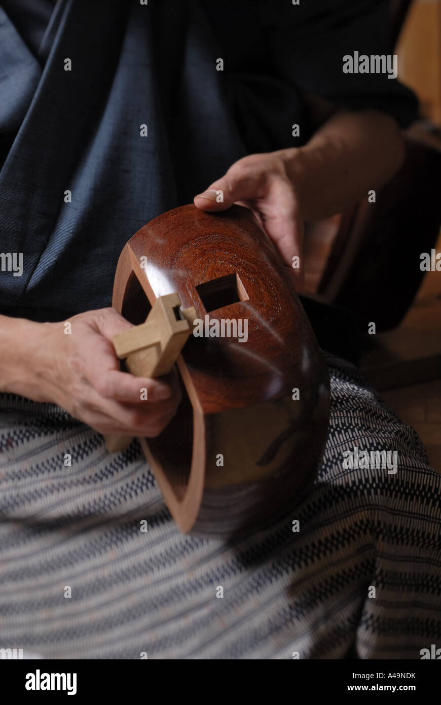 Samisen hi-res stock photography and images - Alamy