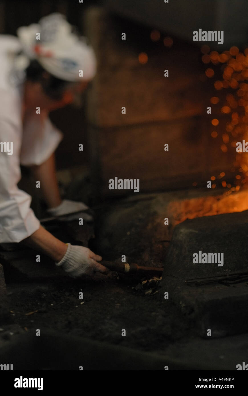 Iron rod heating hi-res stock photography and images - Alamy