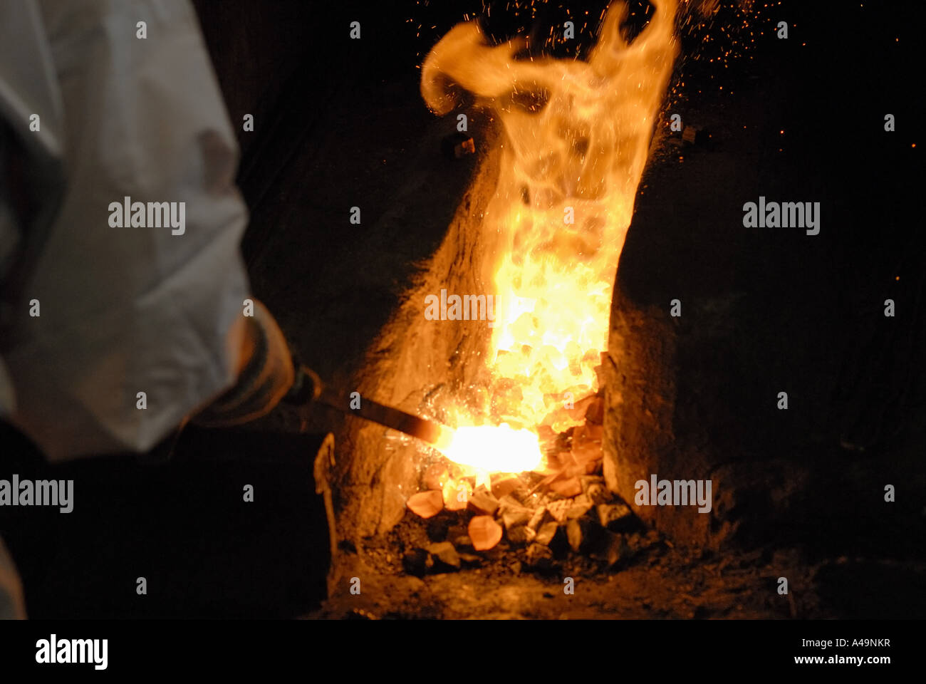 Iron rod heating hi-res stock photography and images - Alamy