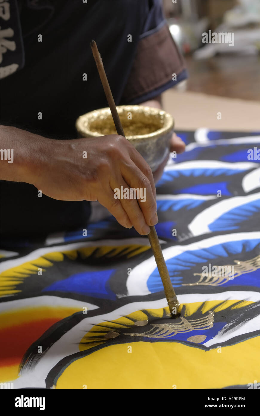 Close up of a painter s hand painting Stock Photo - Alamy