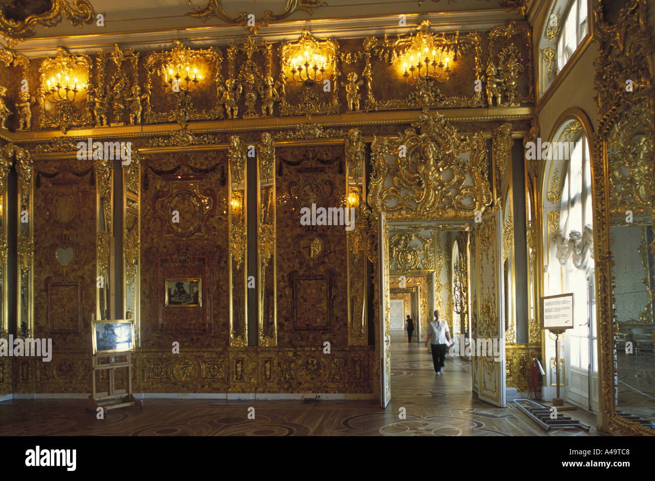 Visual arts trophy hi-res stock photography and images - Alamy