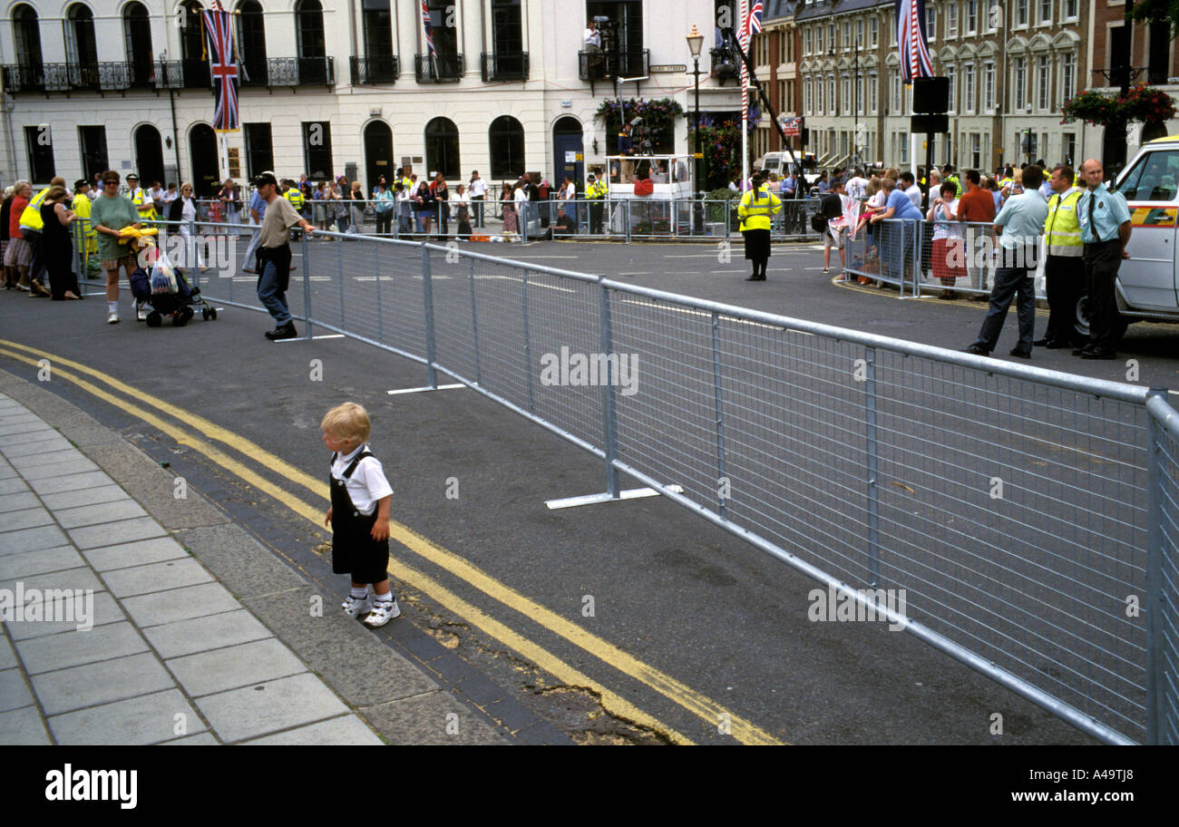 Child spectator hi-res stock photography and images - Alamy