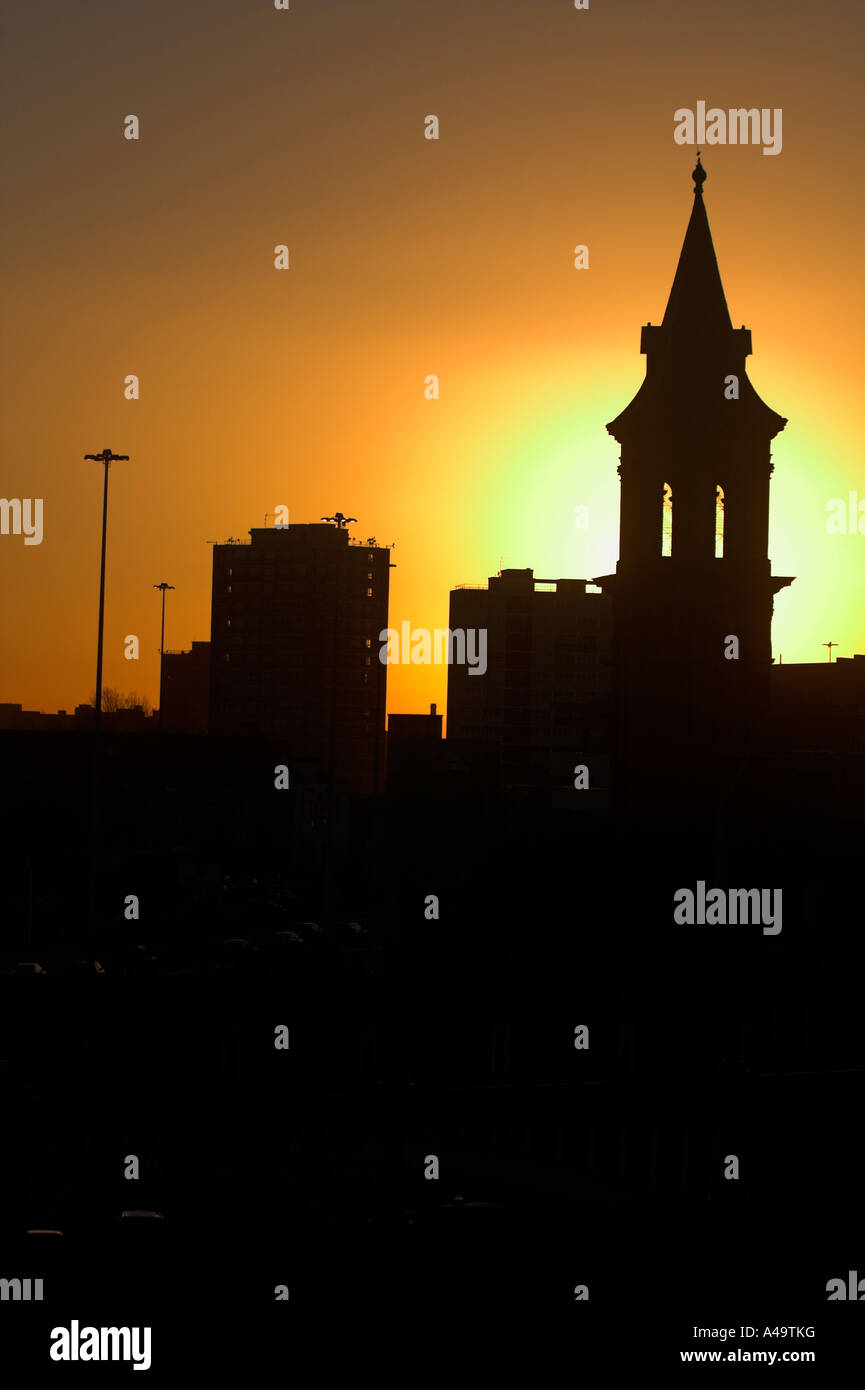 Manchester city skyline silhouette hi-res stock photography and images ...