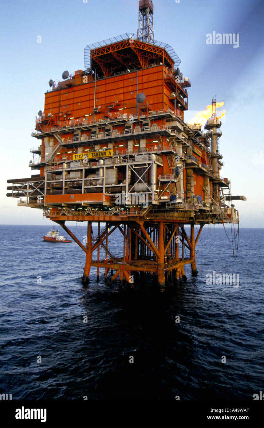 Texaco drilling rig hi-res stock photography and images - Alamy