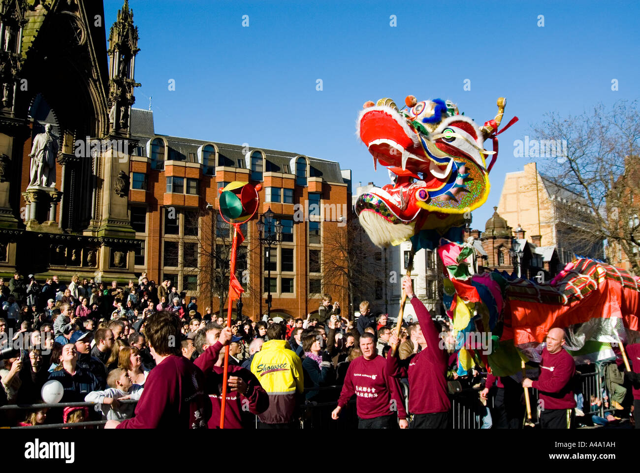 Crowd enjoying the Chinese New Year Celebration Stock Photo - Alamy