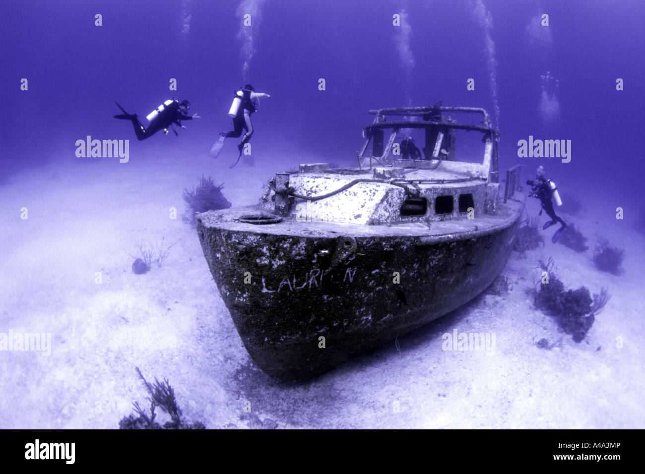 Underwater photography sunken ship wreck hi-res stock photography and ...