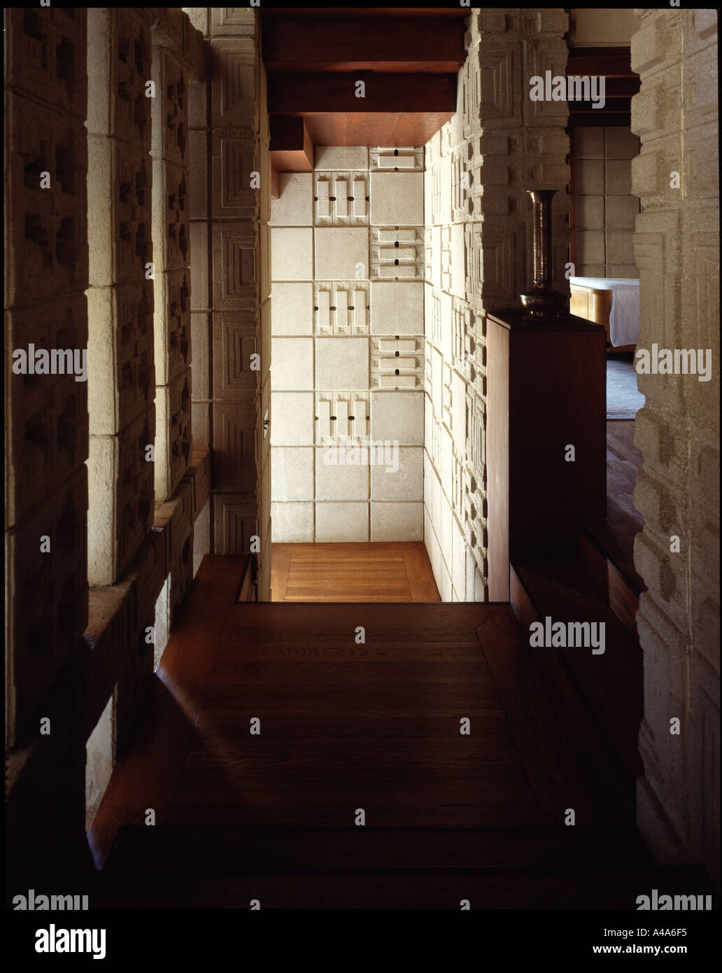 Frank lloyd wright storer house hi-res stock photography and images - Alamy