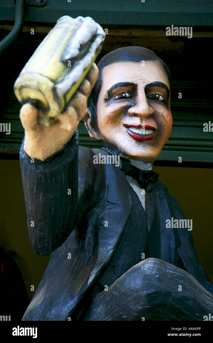 pappier ma she man with beer Stock Photo - Alamy