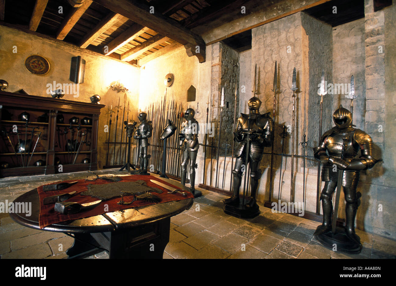 Castle interior armour hi-res stock photography and images - Alamy