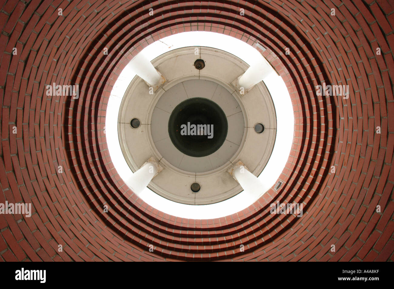Concentric brick circles hi-res stock photography and images - Alamy