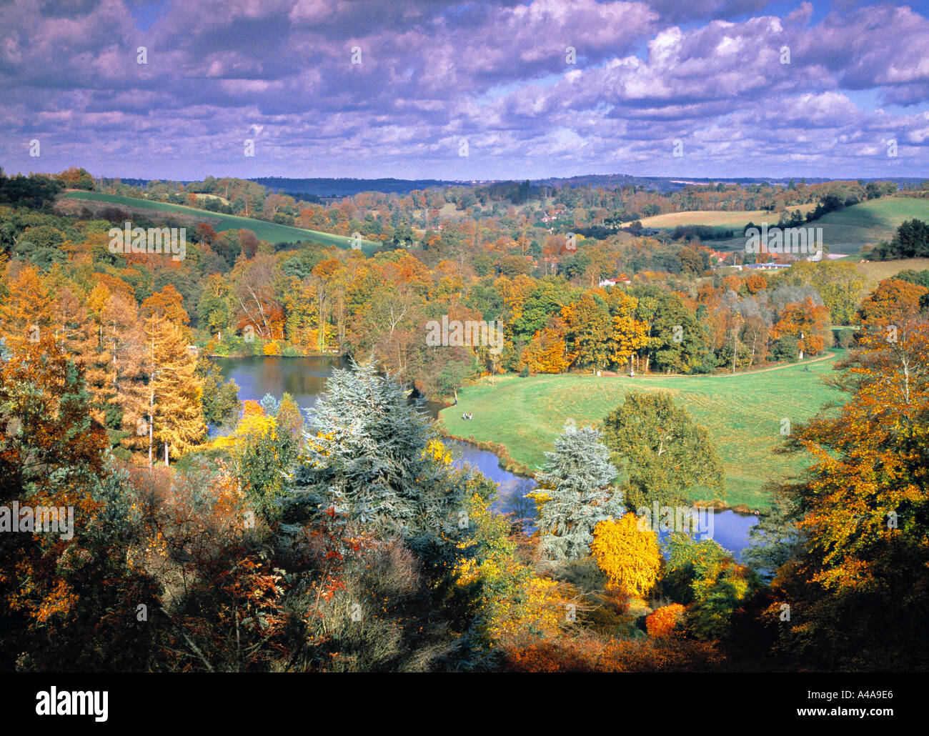 Surrey landscape hi-res stock photography and images - Alamy