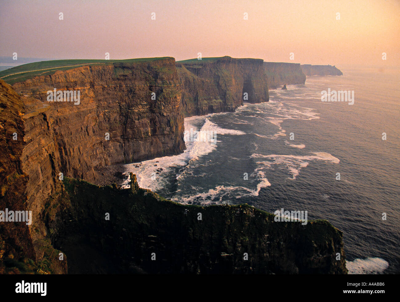 Cliffs of moher landscape hi-res stock photography and images - Alamy
