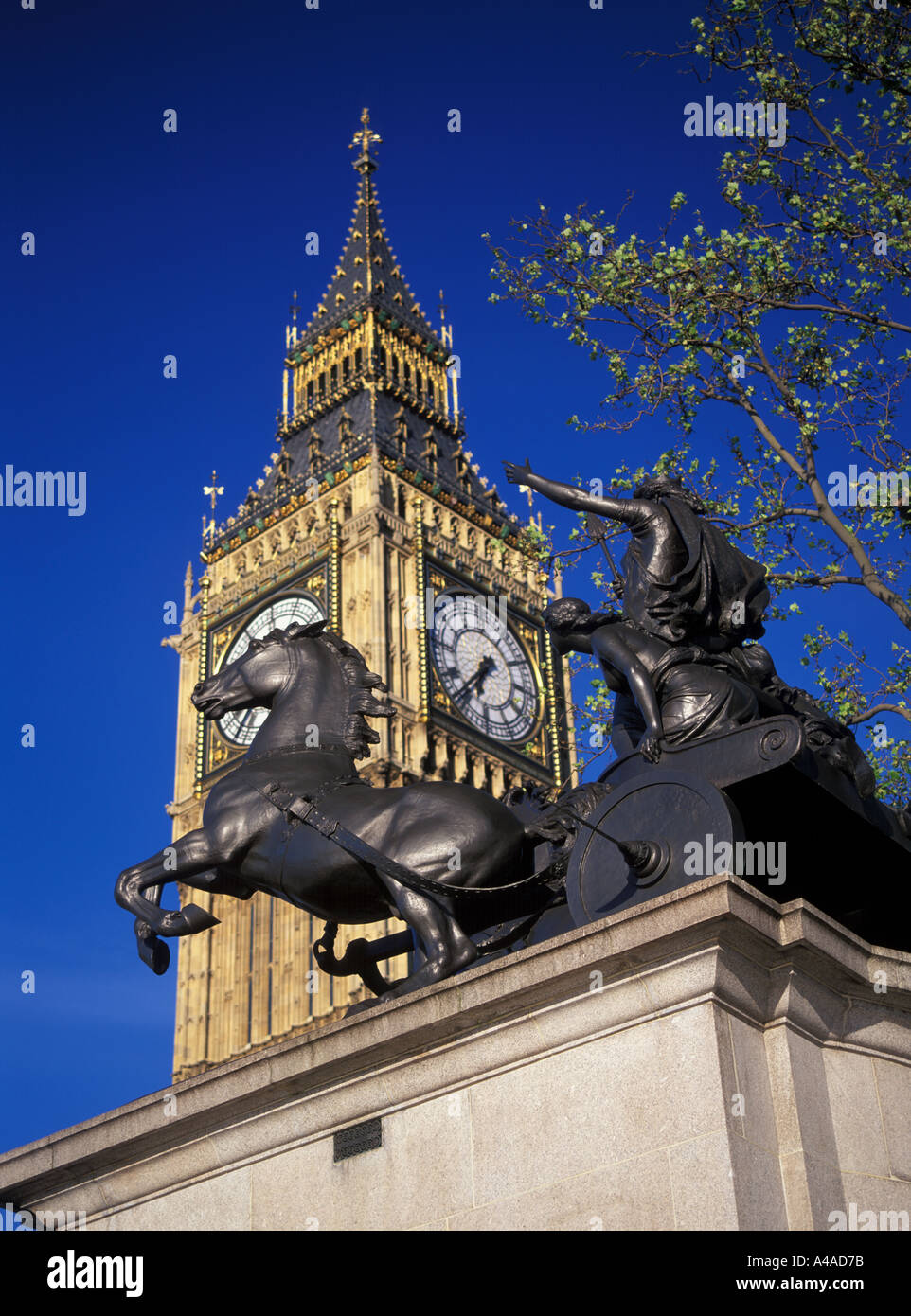 Big ben boudicca statue london hi-res stock photography and images - Alamy