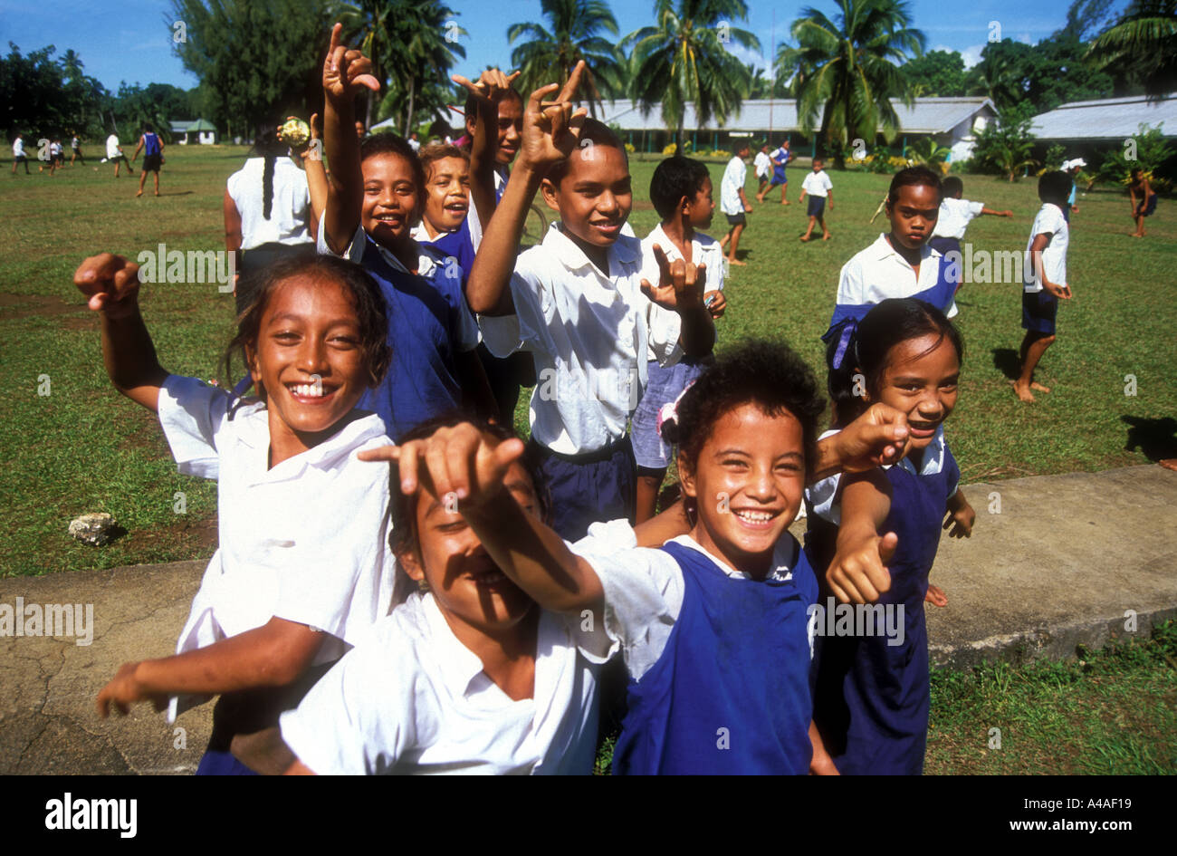 Cook Islands Atiu Schoolchildren at playtime Stock Photo - Alamy