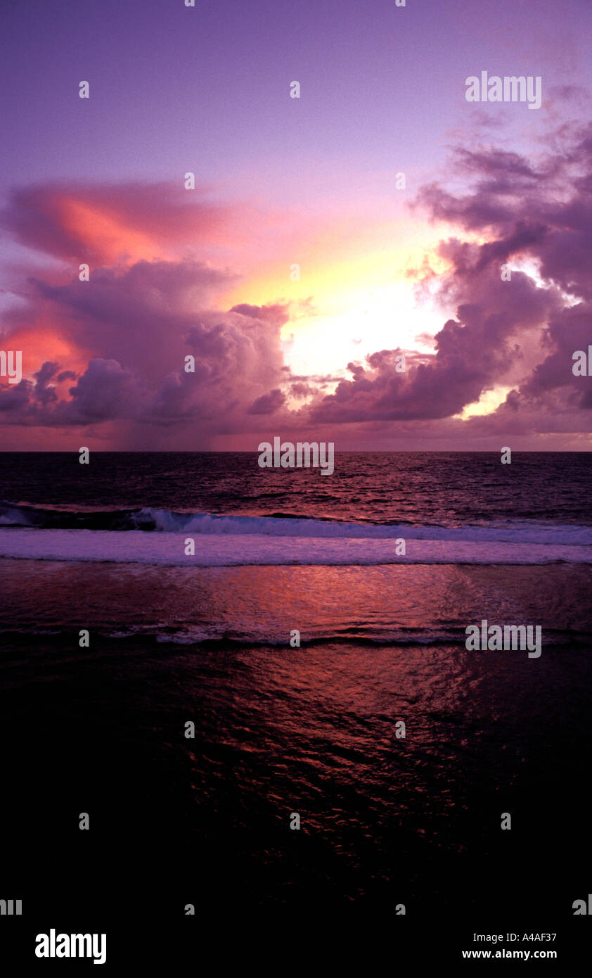 Cook Islands Mangaia Sunrise over the Pacific Ocean Stock Photo - Alamy