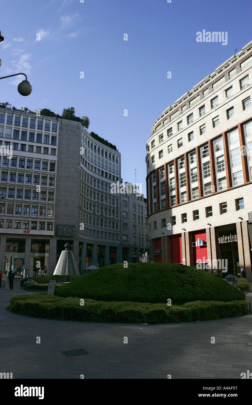 San babila square hi-res stock photography and images - Alamy