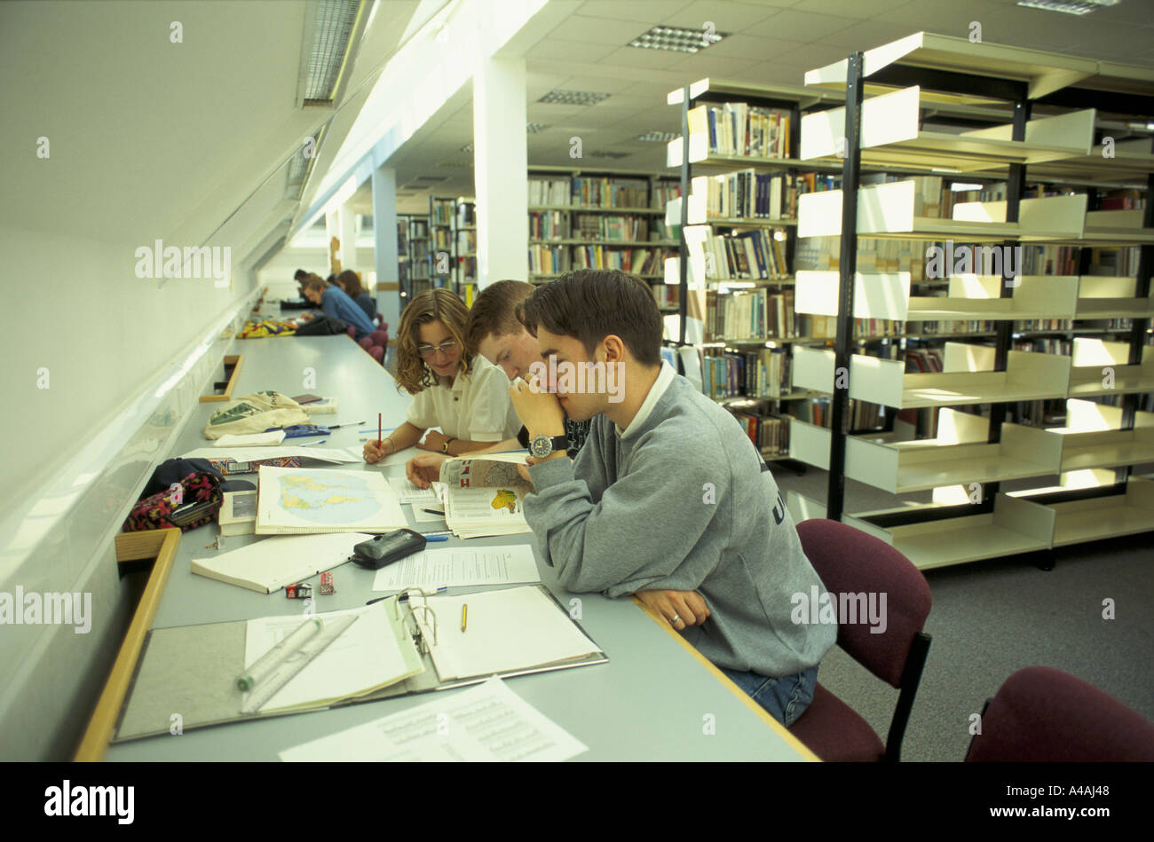 Luton library hi-res stock photography and images - Alamy