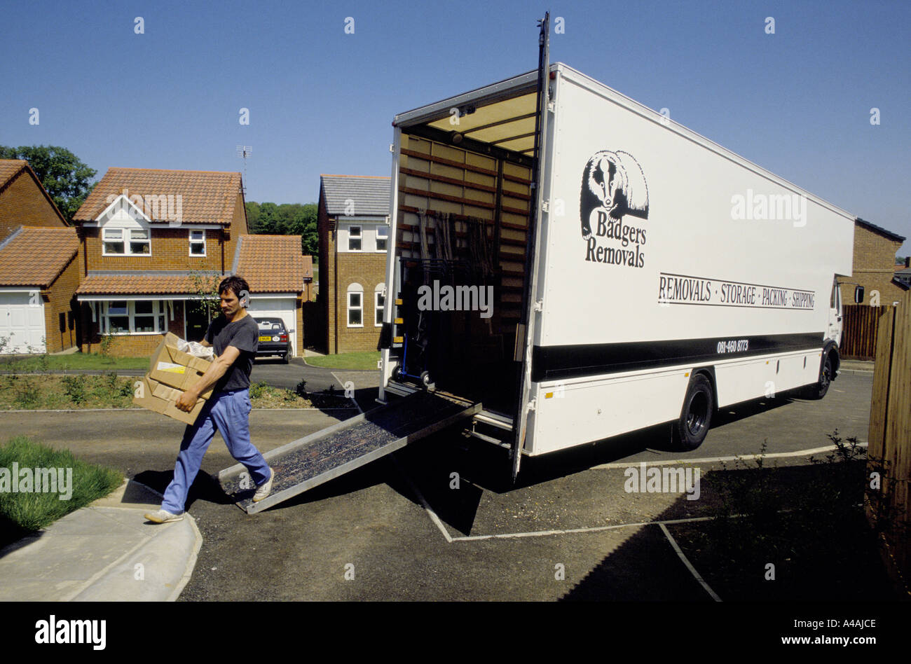 Man lorry moving house hi-res stock photography and images - Alamy