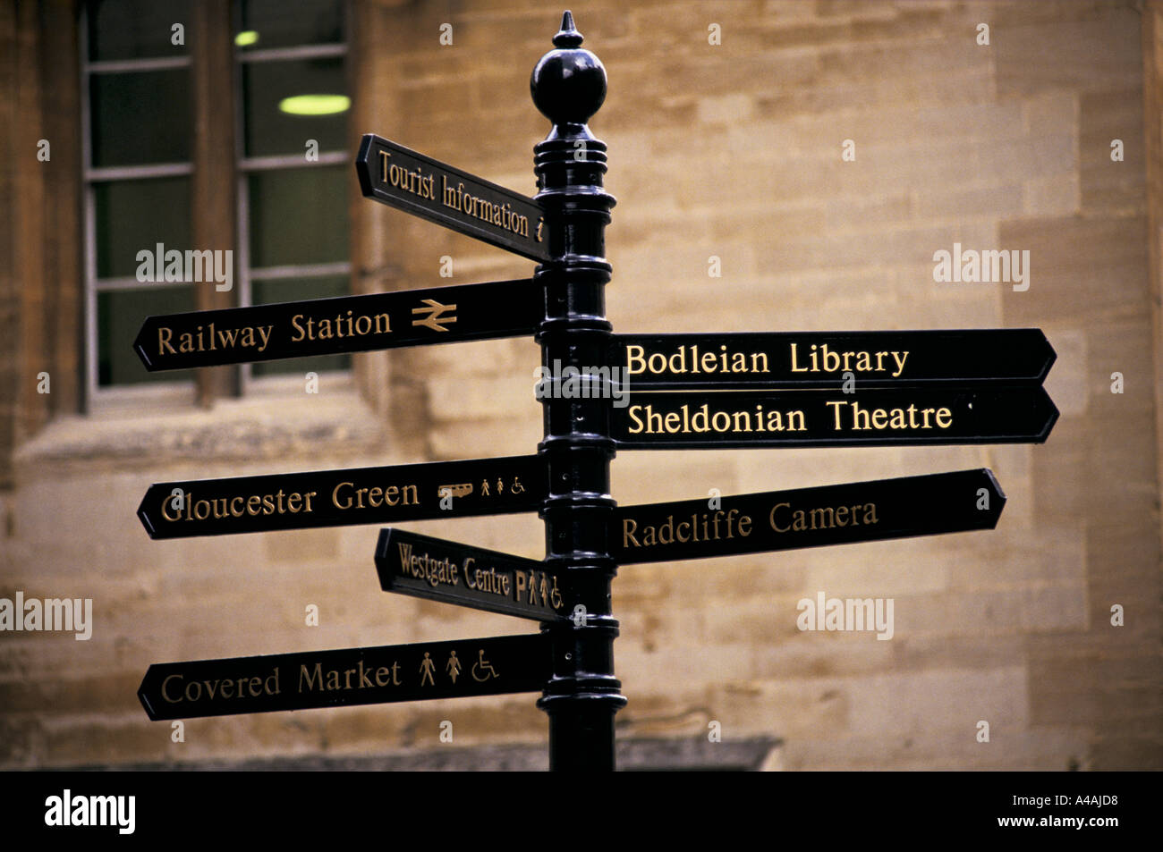signposts in town centre oxford Stock Photo - Alamy