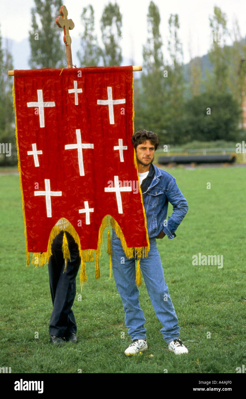 Radovan karadzic serbian supporters hi-res stock photography and images ...