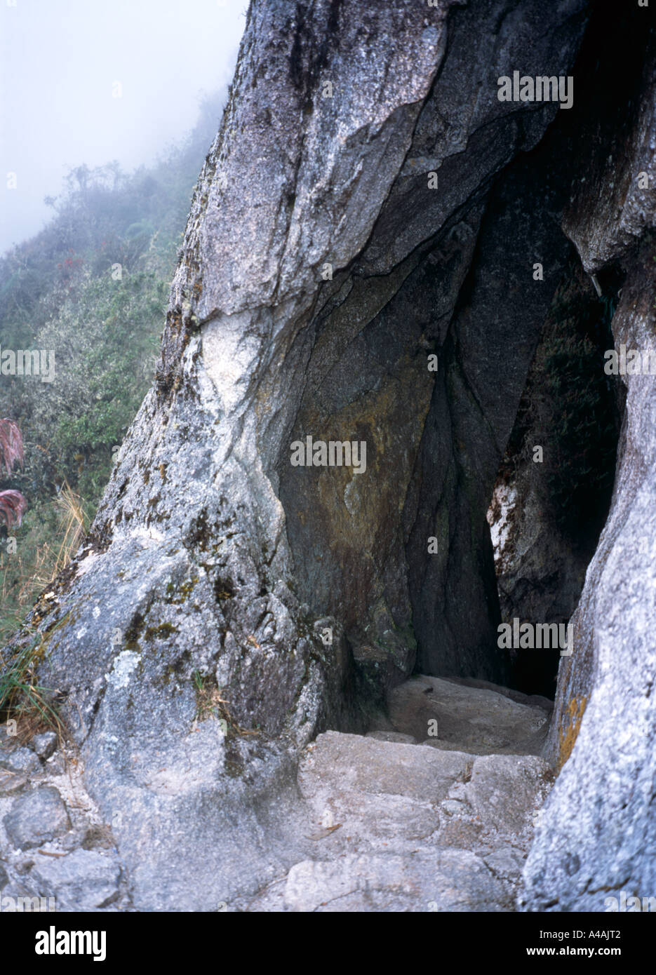 Inca tunnel hi-res stock photography and images - Alamy