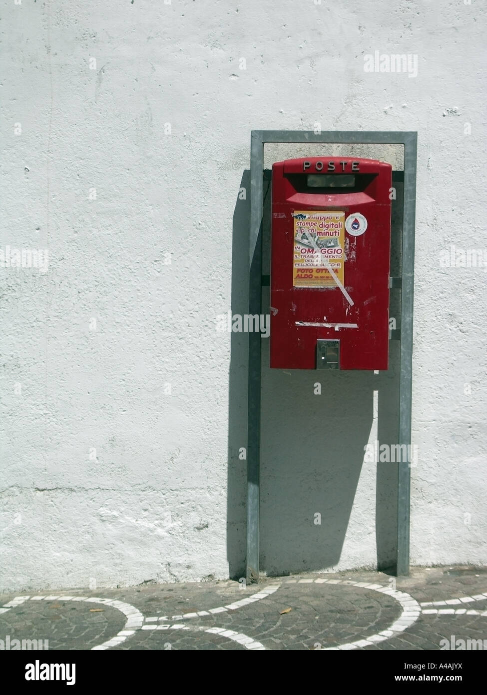 italian post box Stock Photo - Alamy
