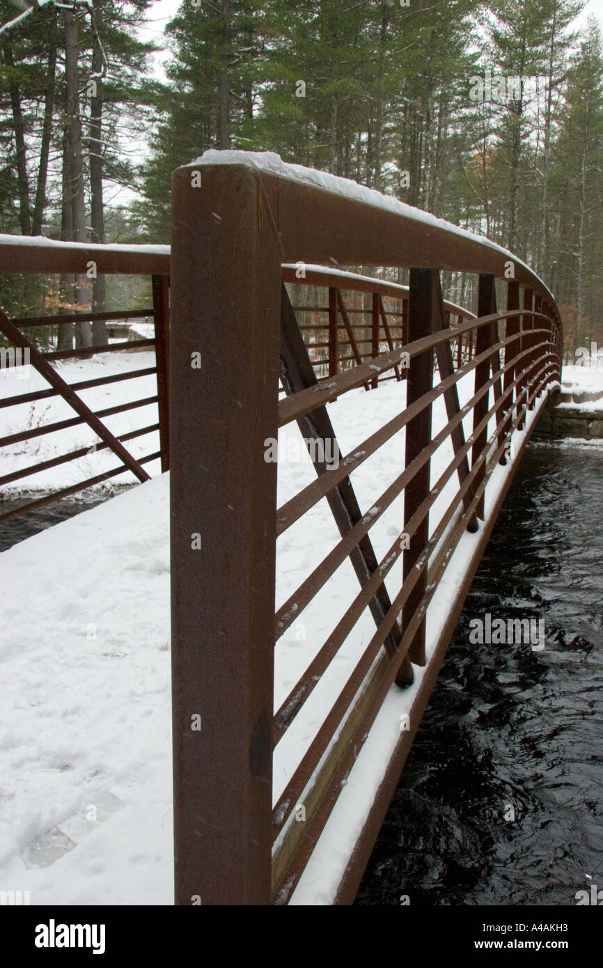 Steel arched footbridge hi-res stock photography and images - Alamy