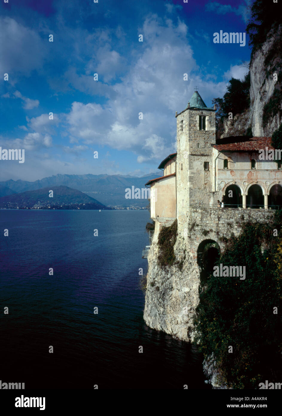 Cliffside monastery hi-res stock photography and images - Alamy