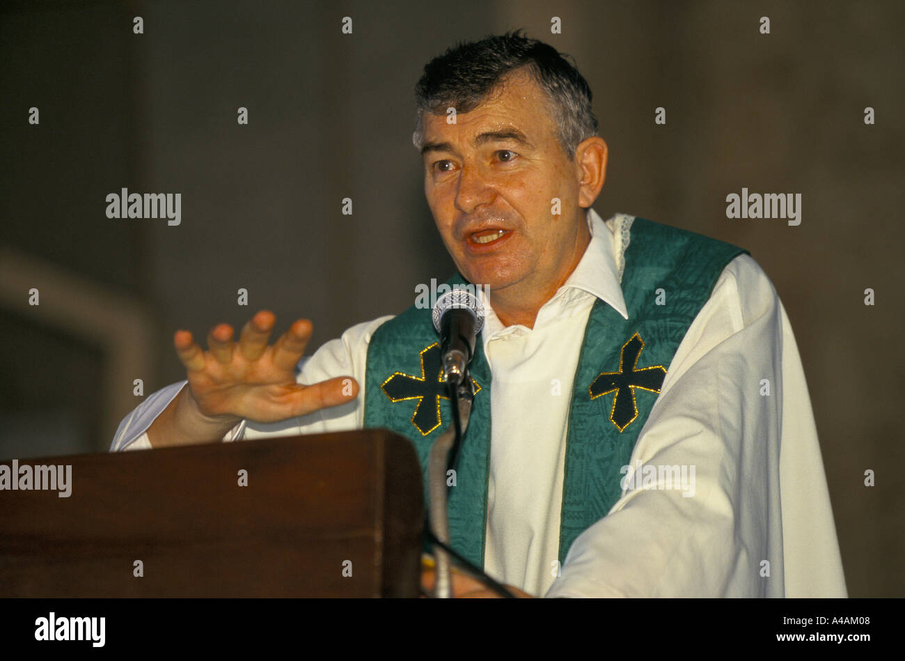 saviour of lost souls father shay cullen giving sunday mass philippines ...
