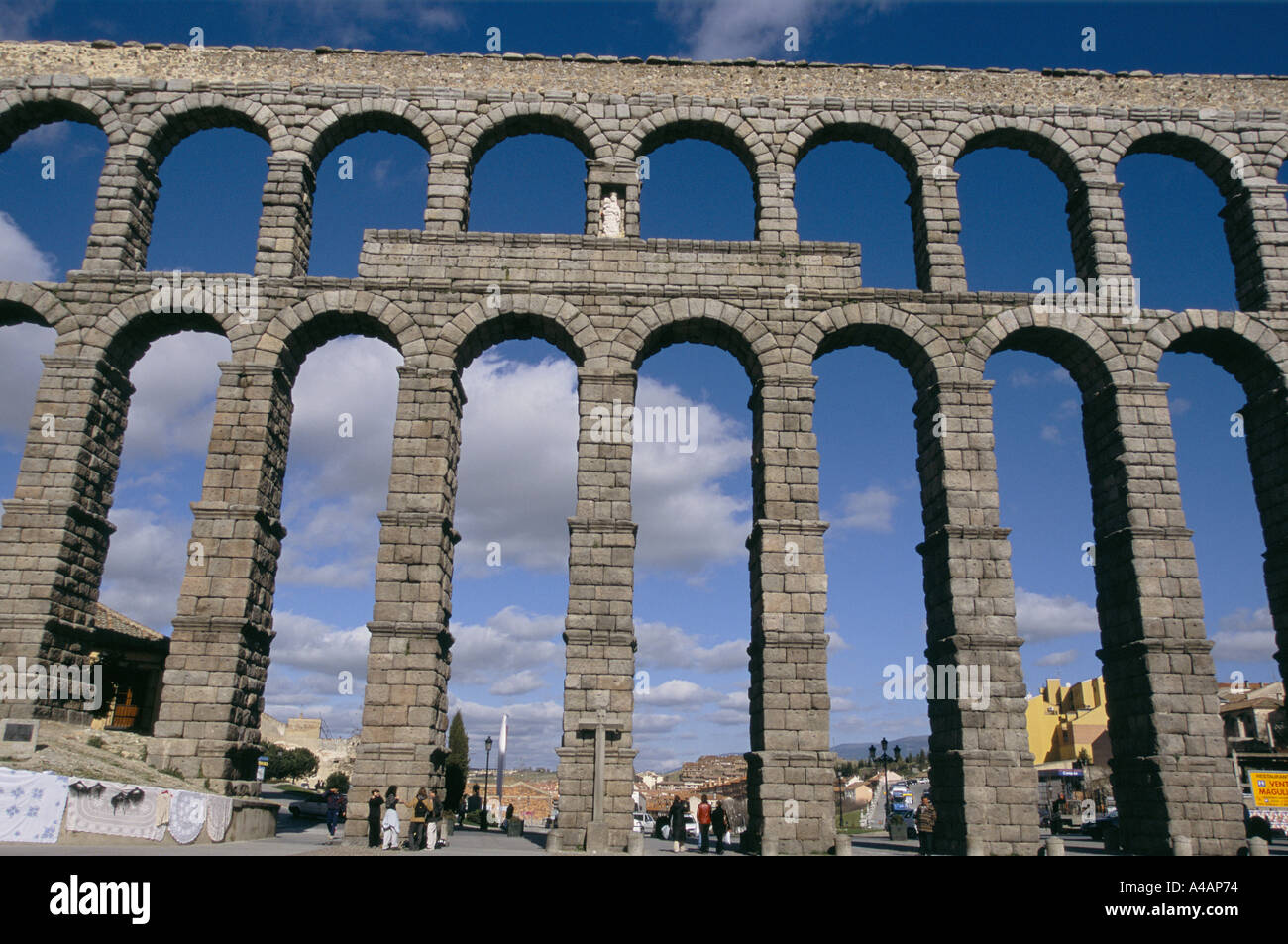 Arched aquaduct hi-res stock photography and images - Alamy