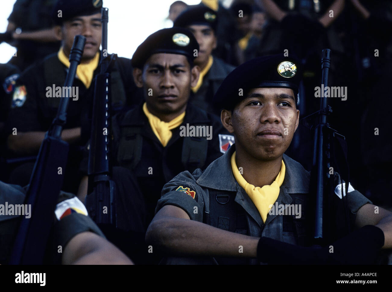 Armed forces of the philippines soldiers hi-res stock photography and ...