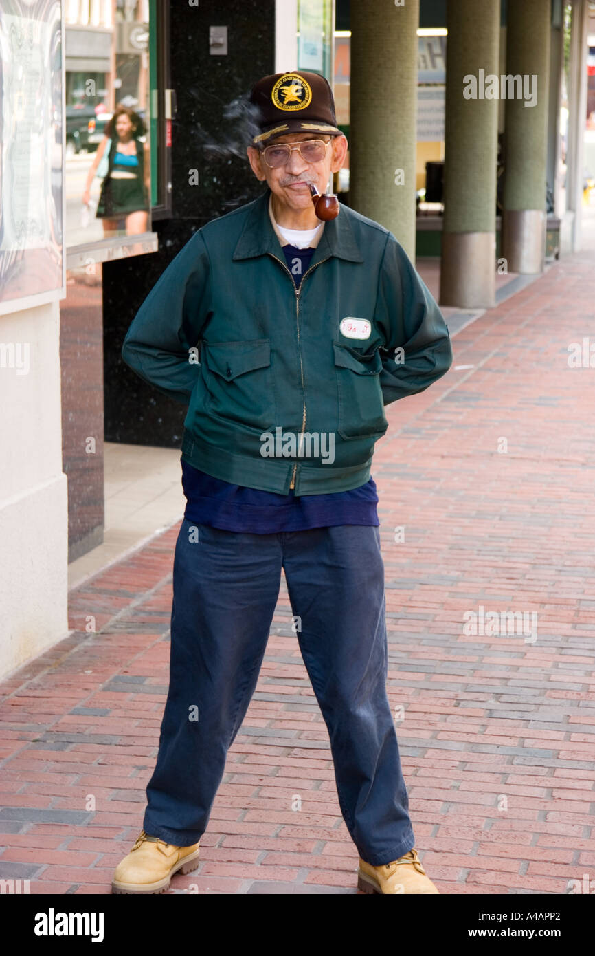 Veteran smoking a pipe Stock Photo - Alamy
