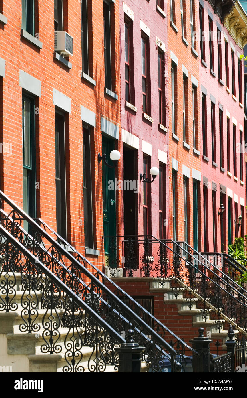 Building stoops manhattan hi-res stock photography and images - Alamy