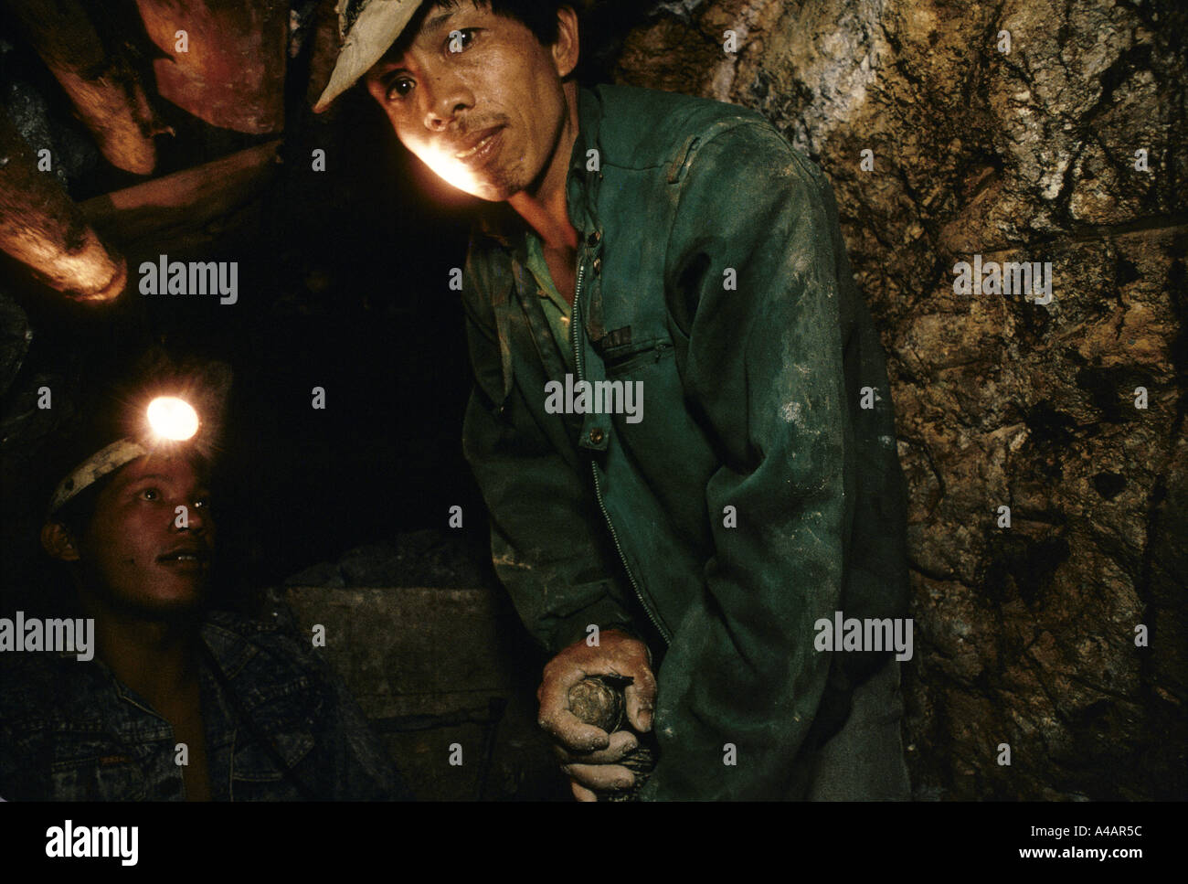 philippines mining in the cordilliera mountains pocket miner working ...