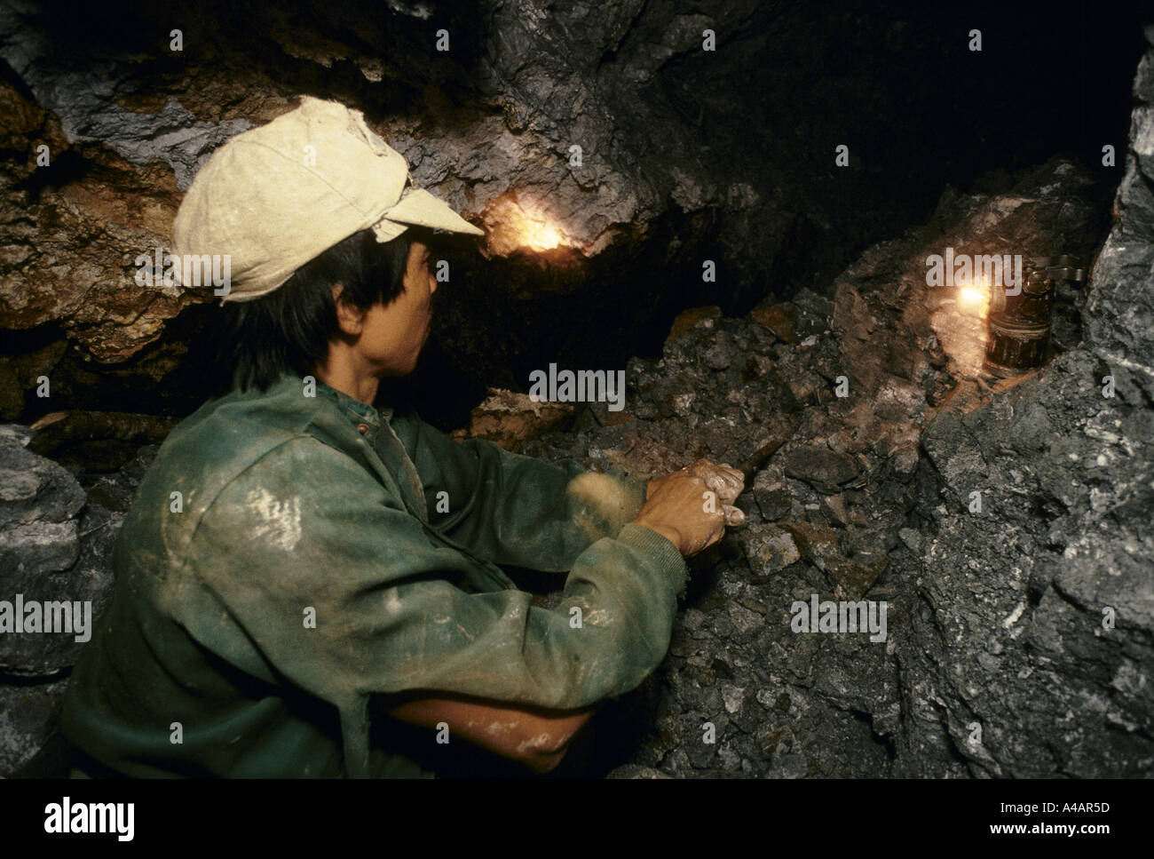 Cordillera Mountains, Philippines, Feb 1991: pocket miners dig through ...