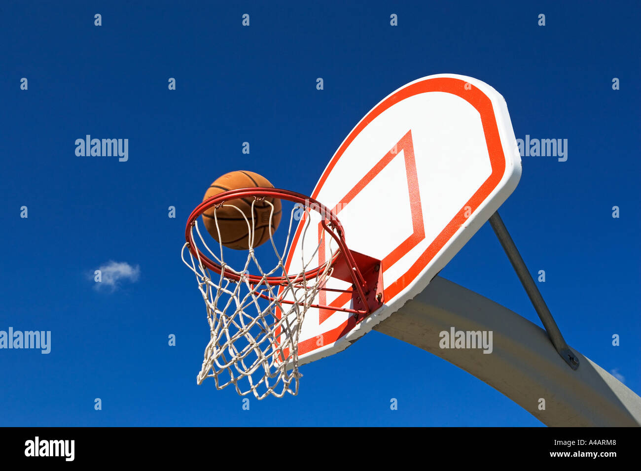 BASKETBALL HOOP AND BACKBOARD Stock Photo - Alamy